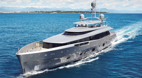 SuperyachtNews.com - Fleet - Feadship’s 2014 build Lady May listed for sale