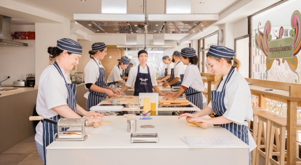 SuperyachtNews.com - Operations - New cookery school for yacht chefs in ...