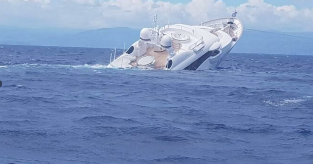 SuperyachtNews Fleet 39m Superyacht Sinks Off The Coast Of Italy SuperyachtNews Fleet 39m Superyacht Sinks Off The Coast Of Italy